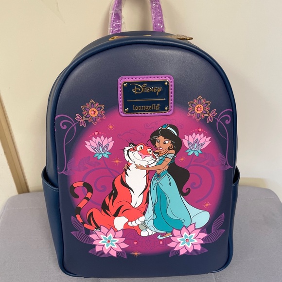 Loungefly | Bags | Loungefly Disney Aladdin Jasmine And Rajah Scene ...